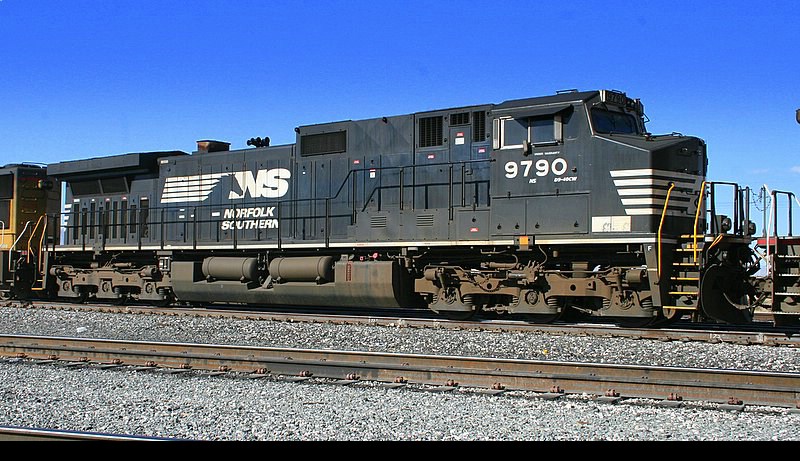 NS 9790 working with a UP local